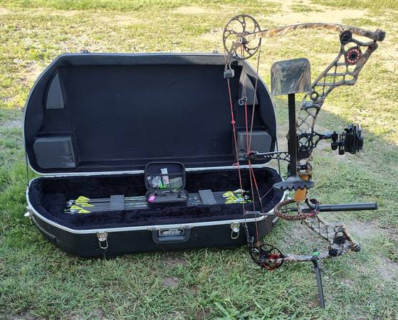 Excellent Mathews Z7 Xtreme Compound with Accessories and Hard Case ...