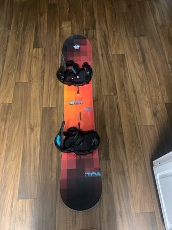 Burton custom snowboard size 158 - sporting goods - by owner - sale ...