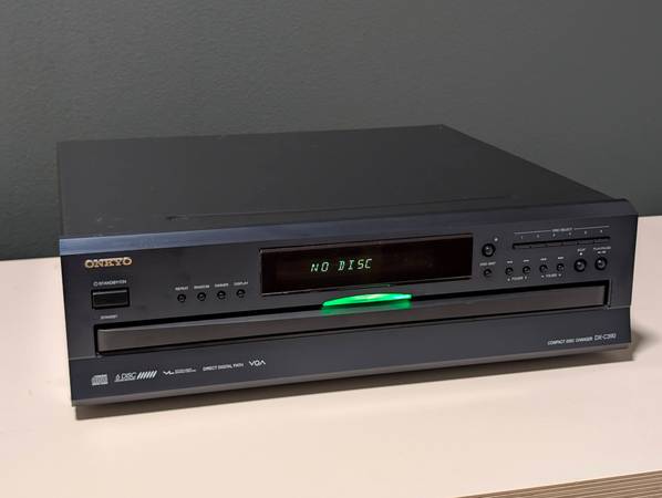 Onkyo DX-C390 6-disc CD Player / changer (fantastic condition ...