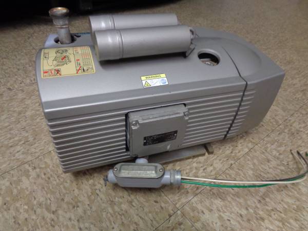 Becker DT 4.25/K OIL-LESS ROTARY VANE COMPRESSOR - business/commercial ...