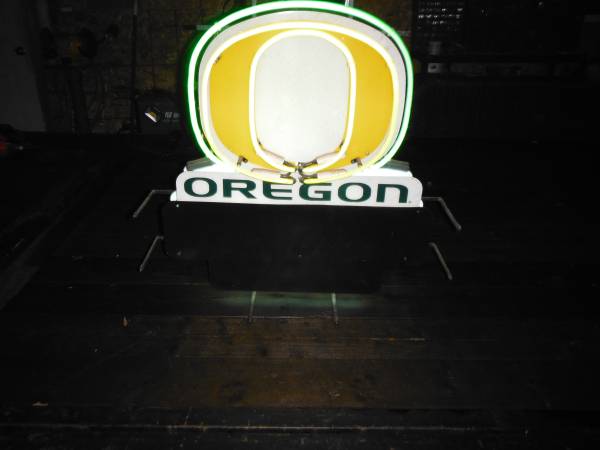 Oregon "Ducks" neon sign 28"x28" - made in USA - sporting goods - by ...