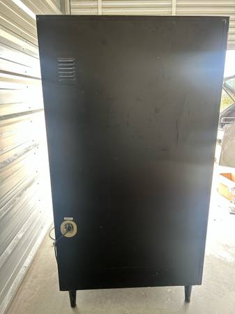 Automatic Products (AP 112 Type) Snack Vending Machine - Must Go in 48 ...