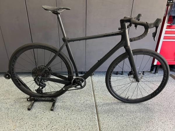 NEW 2025 PIVOT Vault Gravel Bike SRAM Force X0 AXS Carbon Wheel ...