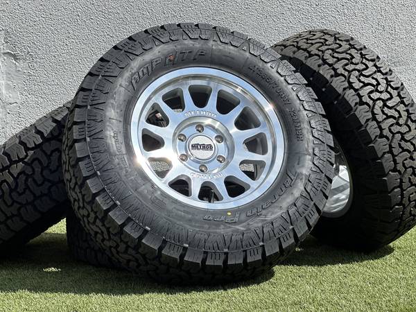 NEW 17" Method MR703 Wheels 6x135 Ford F-150 Rims 33" Tires Expedition ...