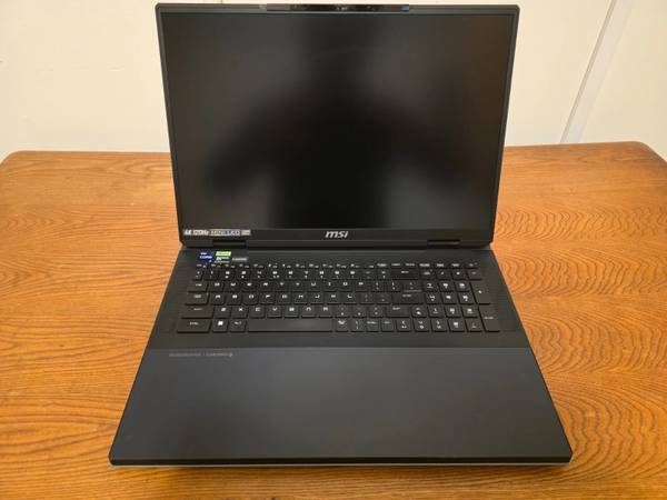 MSI Titan 18 HX A14VIG – Intel Core i9-14900HX / GeForce RTX 4090 / 12 ...