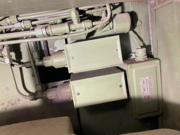 Joy Twist Air 50hp Screw type compressor and dryer - heavy equipment ...