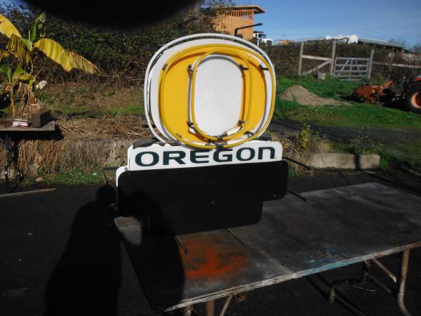 Oregon "Ducks" neon sign 28"x28" - made in USA - sporting goods - by ...